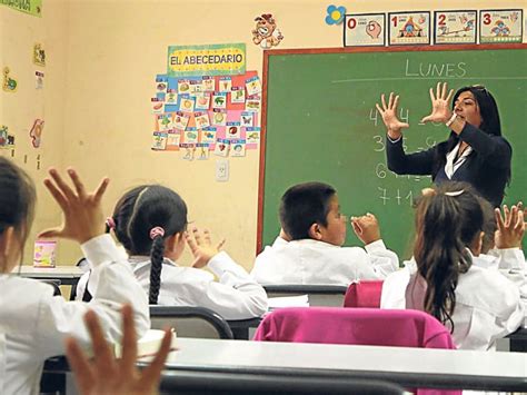 A los maestros y maestras en su día CGT