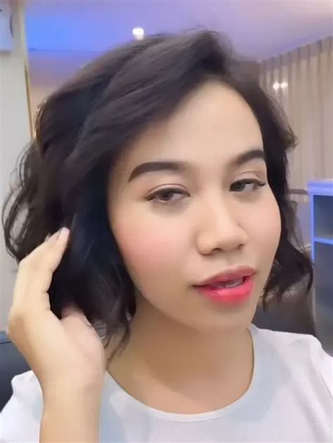Mayang Adik Vanessa Angel Pamer Rambut Pendek Disebut Mirip Bcl Foto
