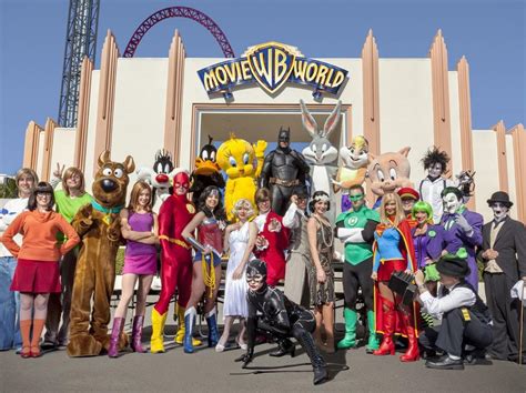 Warner Bros World Dsk Travels