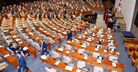 딥페이크 성 착취물 소지·시청하면 최대 3년형 본회의 통과