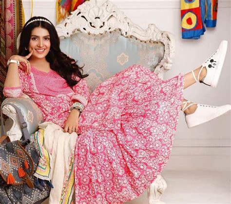 Ayeza Khan Dresses In Drama Chupke Chupke Showbiz Hut