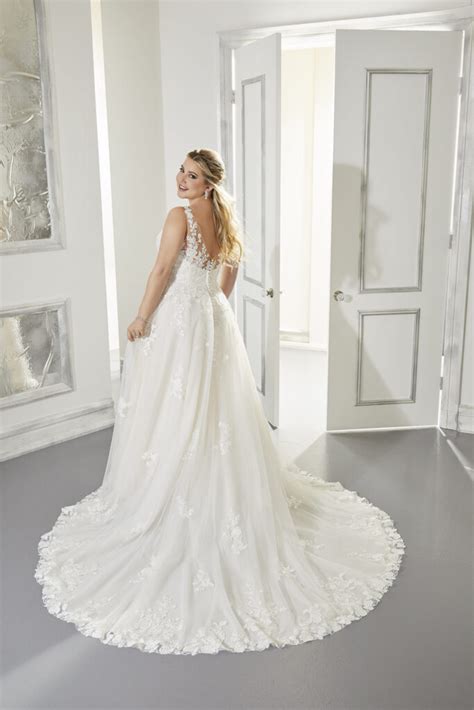 Arlene Plus Size Wedding Dress 3302 Beau Belles Wedding Dress Shop