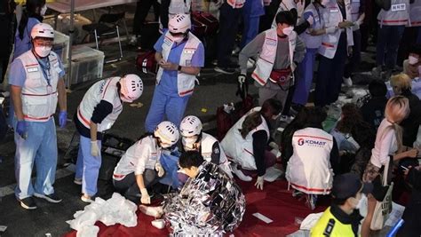 Simbah Kakung Saat Terjebak Di Kerumunan Ini Bagian Tubuh Yang Harus