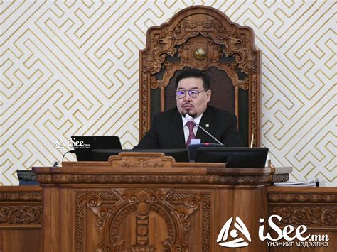 Г Занданшатар Х Баттулга Ч Хүрэлбаатар нар нийгмийг талцуулахаа болих хэрэгтэй Isee Mn