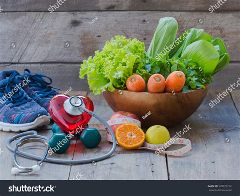 Dinner Jogging 90개가 넘는 로열티 프리 라이선스 대상 스톡 사진 Shutterstock