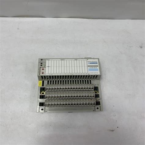 Buy Schneider 170adi35000 Discrete Input Moduleschneider 170adi35000