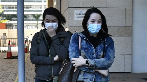 六旬婦倒斃家中死因研訊 死者女兒稱確診後被送亞博 衞生署曾稱會安排媽媽隔離