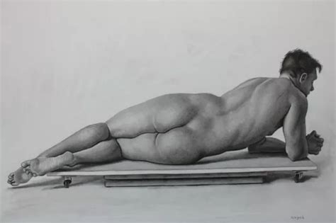 ORIGINALE MASCHIO NUDO Sdraiato Retro Vista Grafite Matita Realismo