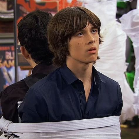 Ellen Fanpage On Instagram What U Waiting Forrrrr Celebrity Crush Celebrities Leo Howard