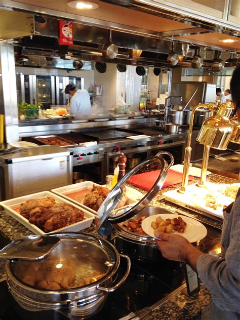 Buffet Suriyun At The Hilton Okinawa Chatan Resort Okinawa Hai