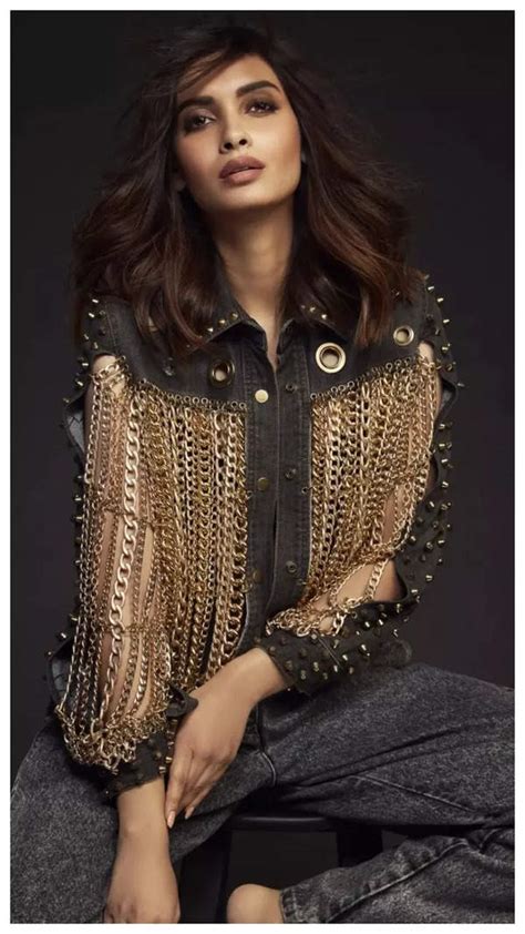 Shehnaaz Gill Exclusive Interview Id Steal Deepika Padukones Sex Appeal Kisi Ka Bhai Kisi