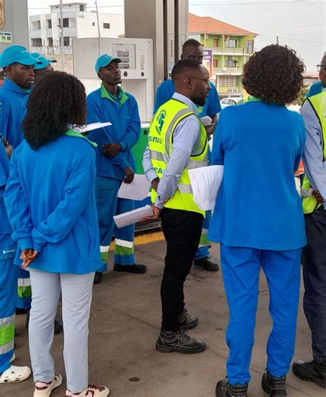 Trabalho De Campo Aproveitando Dar Um Briefing Aos Nossos Abastecedores