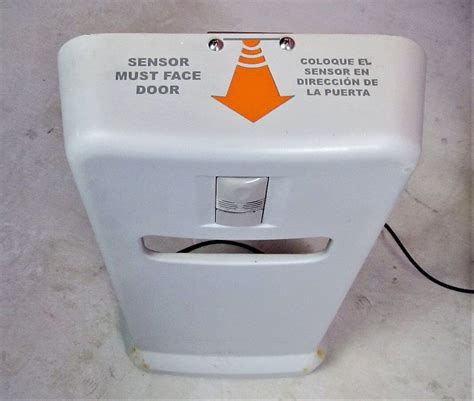 Used Xenex Px 426i Germinator Uv Ultraviolet Pulsed Light Mobile Room