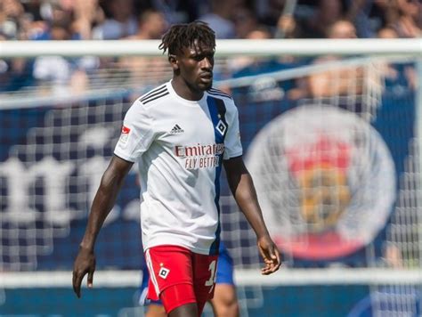 Pfiffe Gegen HSV Profi Jatta Keine Reue Karlsruhe Wehrt Sich Gegen