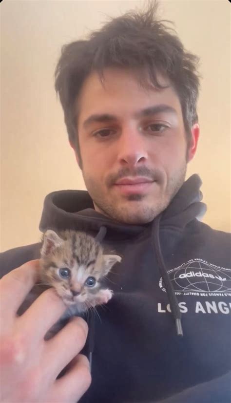 Zach Tinker Videojuegos Poses Hombres