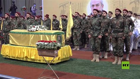 تشييع قيادي كبير في حزب الله قُتل في غارة إسرائيلية على لبنان