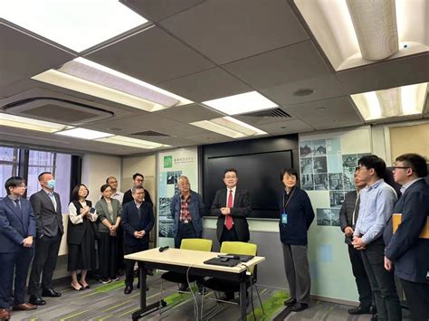 香港地方志中心正副總編輯劉智鵬、劉蜀永上任 社會 香港中通社