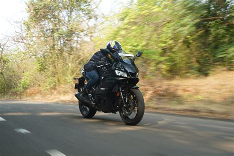 Yamaha Yzf R3 Road Test Review A Sharp Pocket Knife Bike India