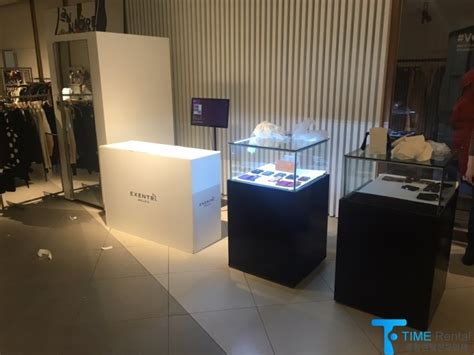 타임렌탈신세계백화점 강남점 쥬얼리쇼케이스 렌탈 대여 현장 고속터미널 쥬얼리쇼케이스 보석진열장 인포데스크 렌탈 대여 세팅
