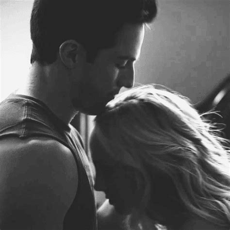 Couple Hot Love  Find On Er