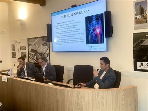 Roboticsurgery Gynecology Minimallyinvasive Pisa2025