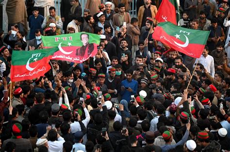 Pakistan Army Chief Tells Politicians To Show ‘maturity After