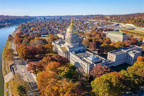 6 Places Youre Most Likely To Encounter A Bear In West Virginia This
