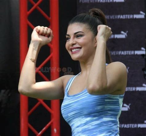 Jacqueline Fernandez Hot Gym Workout Photos 02 43910 Kollywood Zone