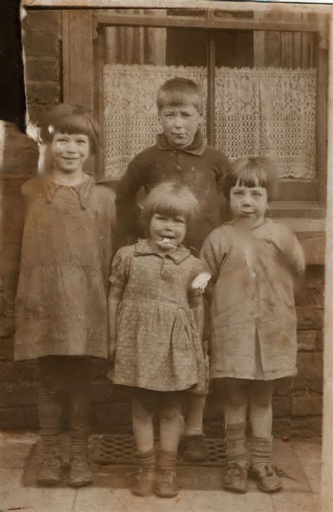 picture restoration using machine learning processing