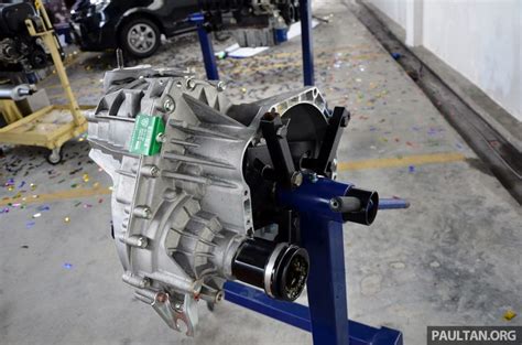 Proton 移交 Persona 引擎及变速箱予警方供技术研究。 Proton Pdrm 15 Paul Tan 汽车资讯网