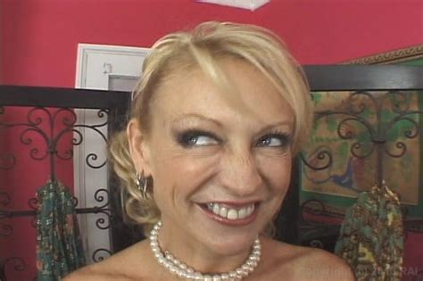 Blonde Takes Huge Cock Into Deep Throat From Your Mom Sucks Cock 2009