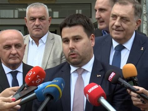 Лазић На састанку са предсједником Српске договорено осам пројеката ВИДЕО