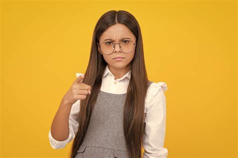 Garota Adolescente Séria Retrato Aproximado Dela Ela é Uma Garota