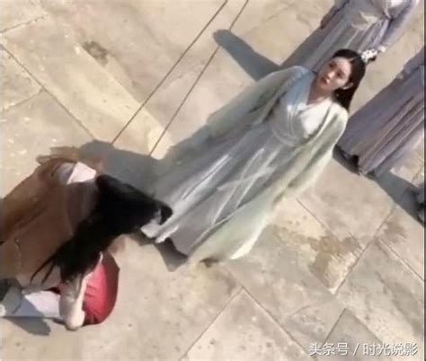 看到新版《倚天屠龍記》趙敏周芷若的造型，網友直言還挺期待的 每日頭條