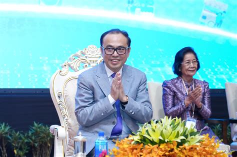 ឯកឧត្តម វង្សី វិស្សុត ឧបនាយករដ្ឋមន្ត្រីប្រចាំការ អញ្ជើញជាអធិបតីបិទសន្និបាតរបស់ក្រសួងឧស្សាហកម្ម