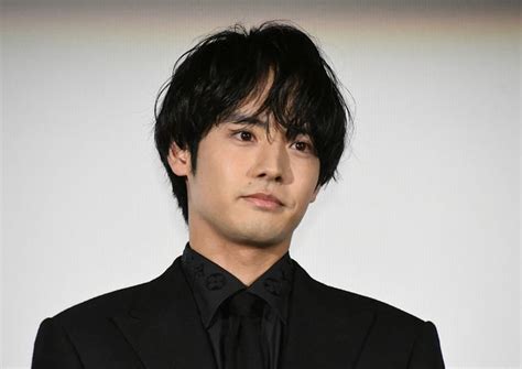 赤楚衛二「親知らずを抜きたい」 リベンジ宣言｜シネマトゥデイ