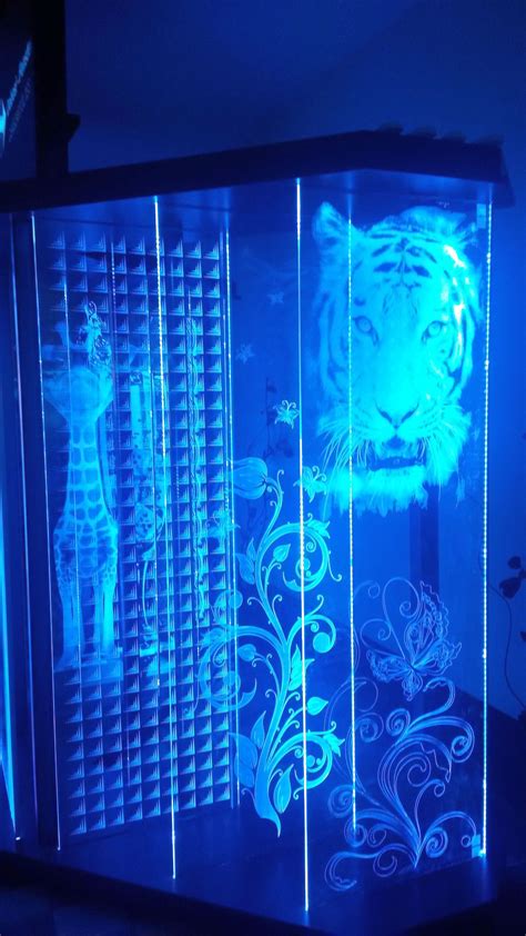 Laser Engraved Glasses Üveg és A Körülötte Levő Világ