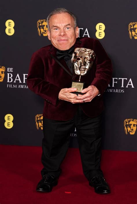 Warwick Davis Says Woman Who Helped Him Find Love Again Is Like Comedy Character Bracknell News