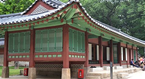 Ikseon Dong Walking Tour Seoul FREETOUR