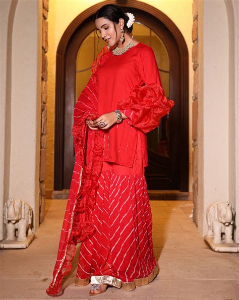 Krisha Red Balloon Sleeves Suit Set Thread And Button