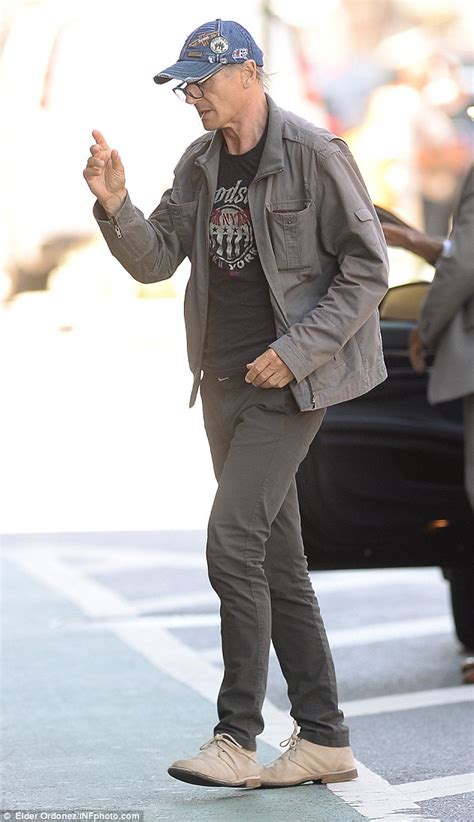 Liam Neeson Cuts A Gaunt Figure As He Steps Out For Lunch In New York Daily Mail Online
