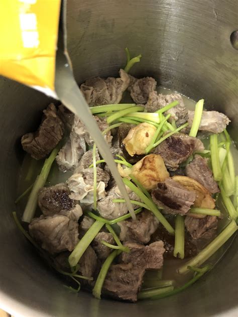 清湯煮蘿蔔牛肋條食譜、做法 Caroltsang的cook1cook食譜分享