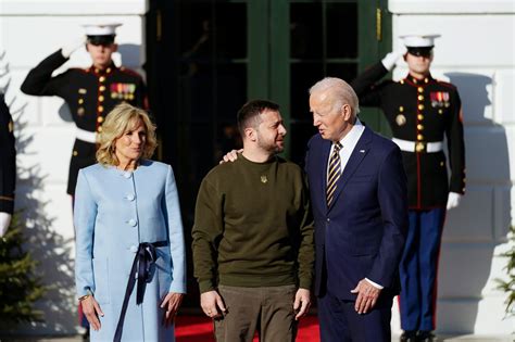 Ukraine Bakhmut Volodymyr Zelensky Thrusts Frontline City Onto The