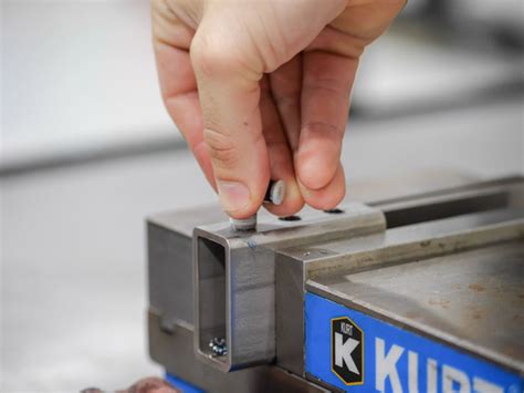 Tapping 18″ Npt Threads In Stainless Steel Tubing Flexarm