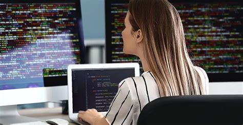 How Full Stack Engineering Services Elevate Project Performance