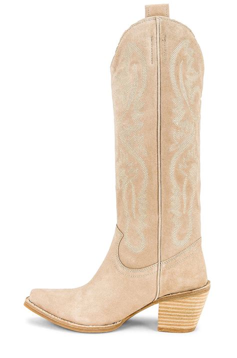 Effortless Western Chic Introducing Jeffrey Campbells Stylish Suede Boots By Irshadsavera