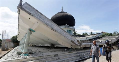 Foto Foto Gempa Aceh Pertokoan Hingga Masjid Hancur Okezone Techno