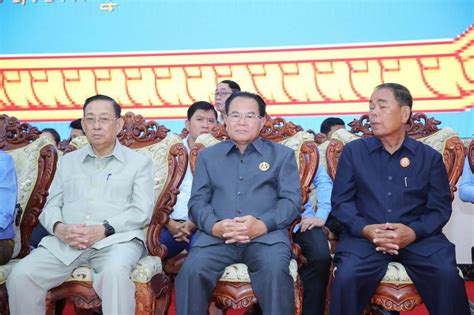 ឯកឧត្តមអគ្គបណ្ឌិតសភាចារ្យ អូន ព័ន្ធមុនីរ័ត្ន