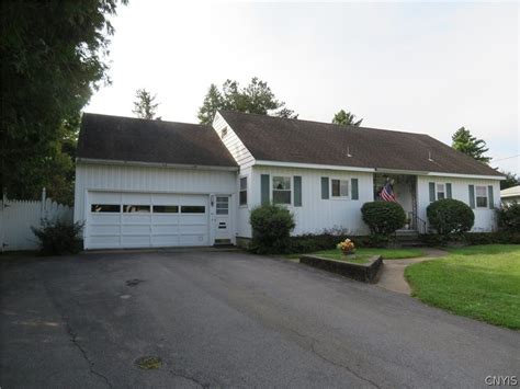 22 Blitzen Cir New York Mills Ny 13417 See Est Value Schools And More