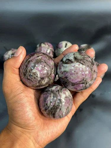Grey Ruby In Matrix Gemstone Spheres At Rs 2000kg In Khambhat Id
